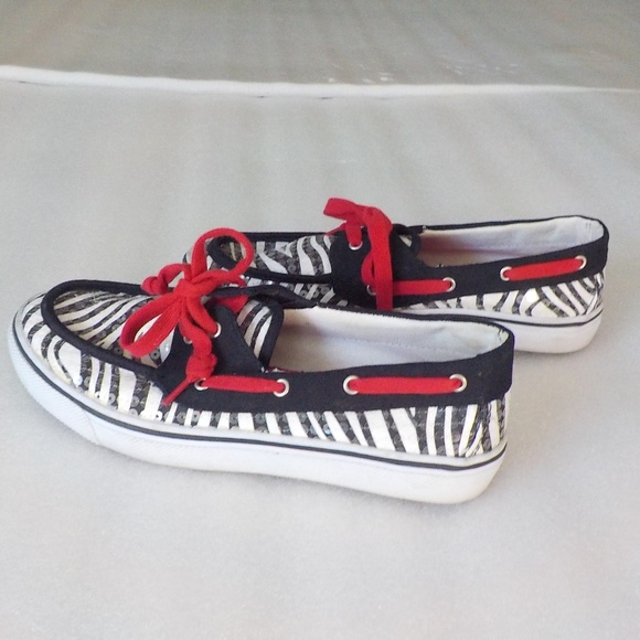 Blue Fin | Shoes | New Blue Fin Zebra Dockboat Shoes | Poshmark